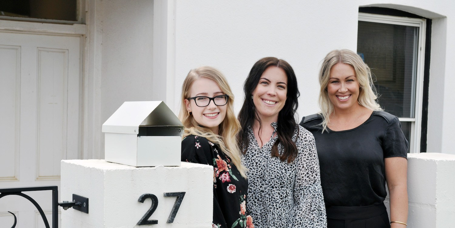 Kate, Stacey & Davynka external gate shot | Moss Conveyancing